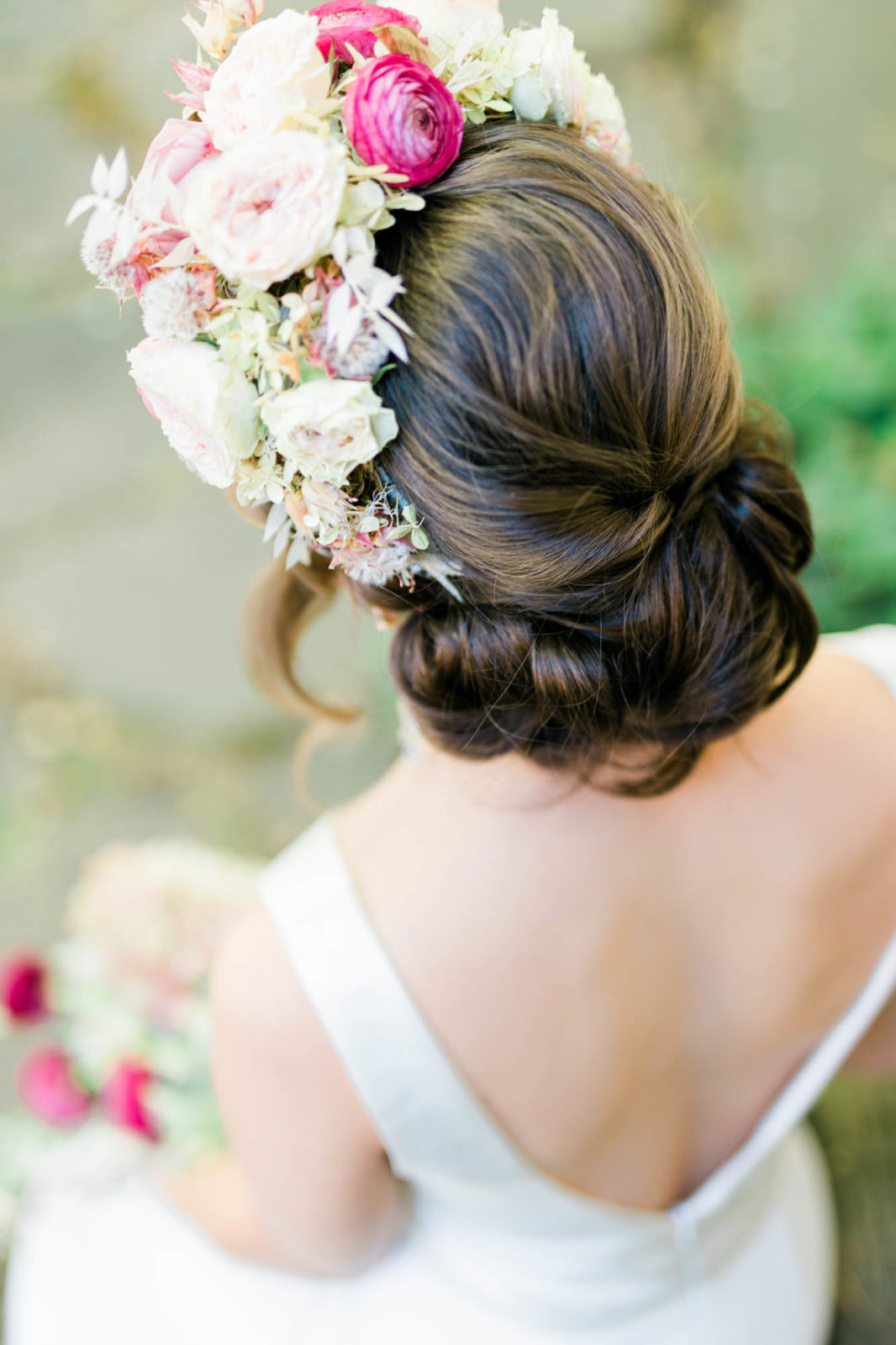Top 5 Wedding Hairstyles For Brides - blytheweddings.com